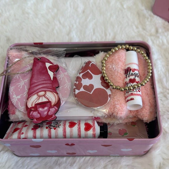 Holiday | Valentine Pink Heart Gift Set | Poshmark